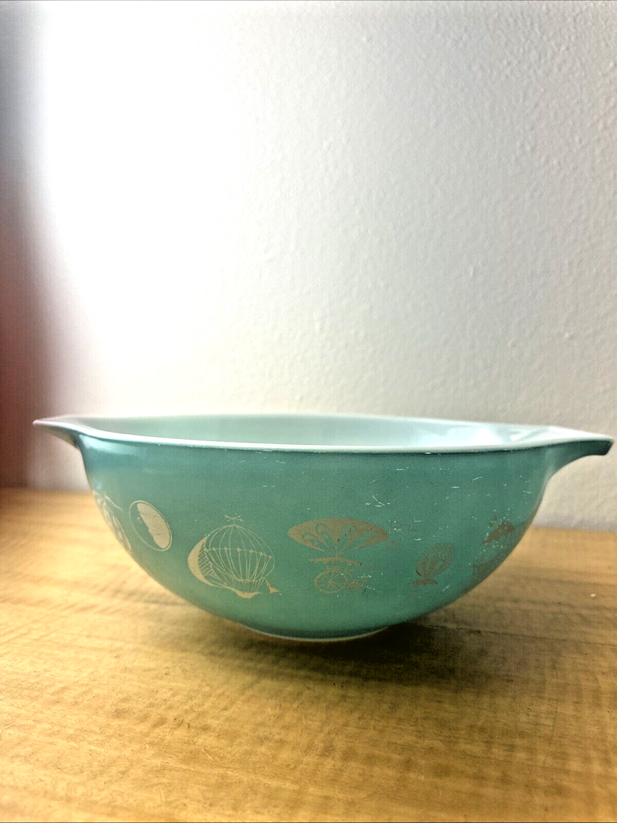 Vintage Turquoise Pyrex 444 Mixing Bowl Hot Air Balloon Cinderella 4 Q ...